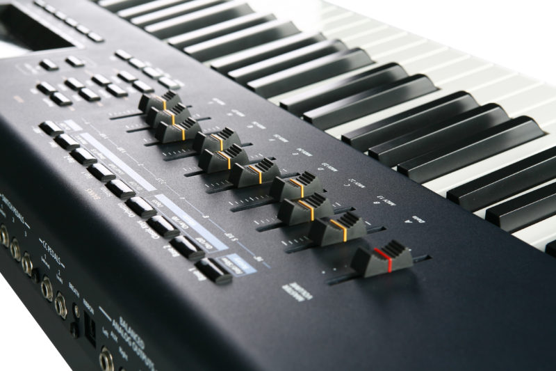 PC3X - KURZWEIL It's the Sound®